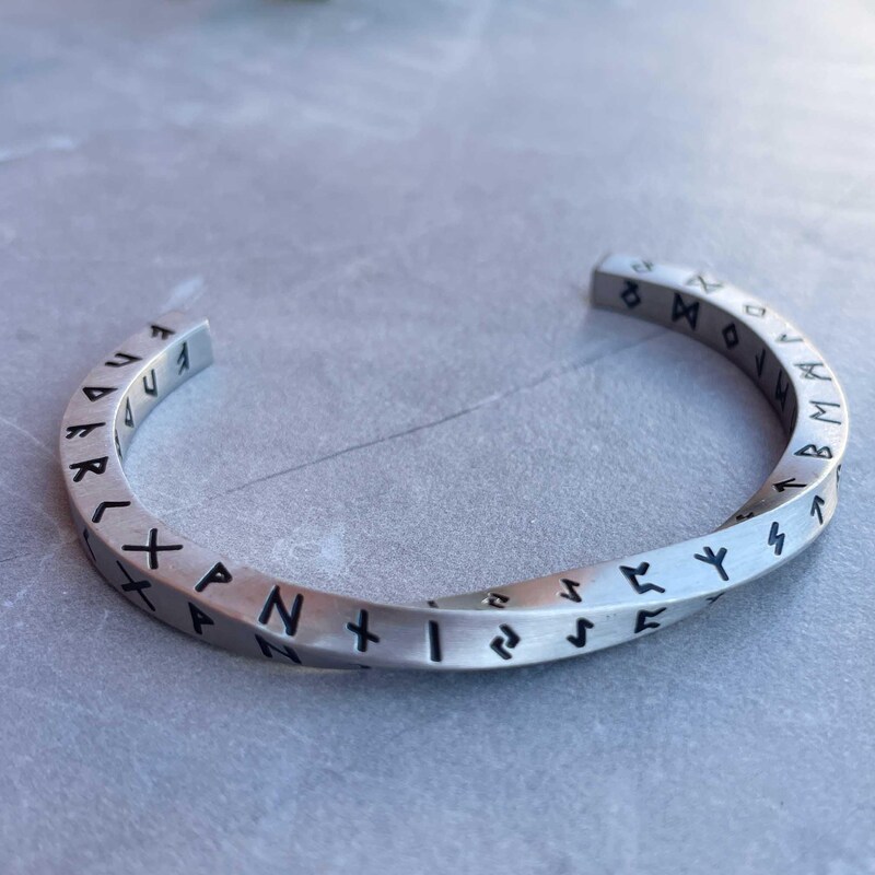 Mens Celtic Bracelet - Etsy