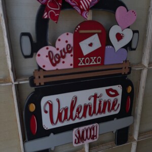 Valentines Truck Door Hanger, Valentines Wreath, Front Door Decor ...