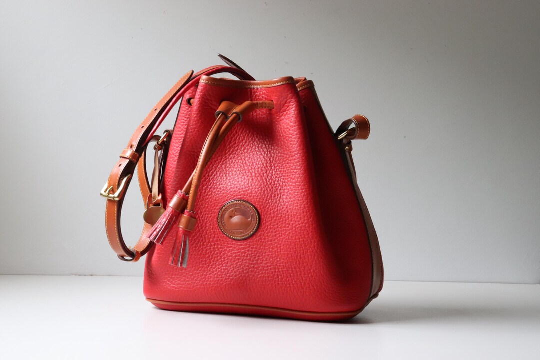Vintage Authentic Dooney & Bourke Bucket Shoulder Bag – Bright Red ...