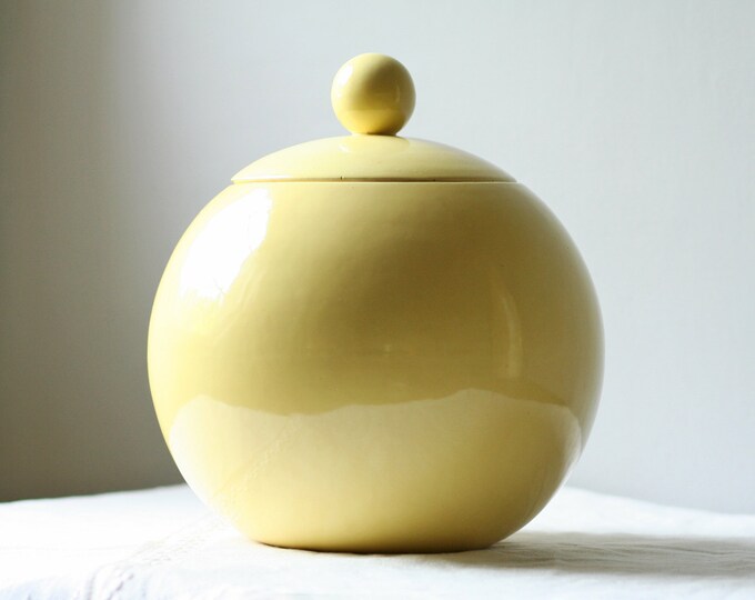Large Vintage Round Yellow Ceramic Cookie Jar - Etsy