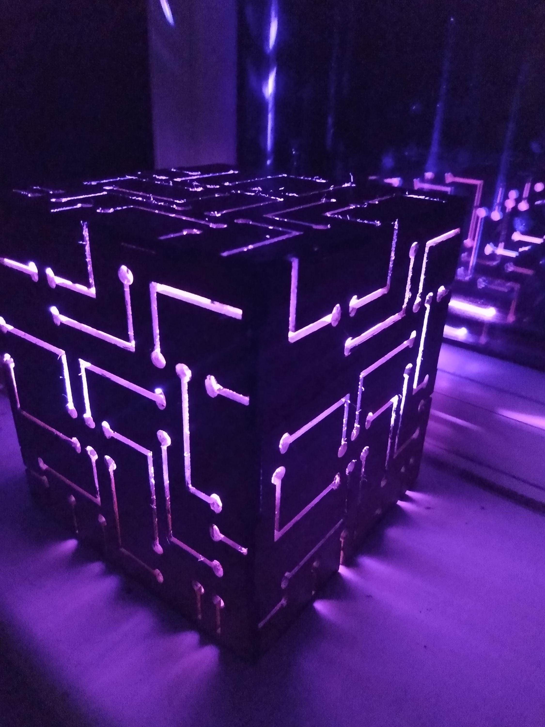Alien Cube LED Mood Lamp Wood Remote Control Cypherpunk Futuristic ...