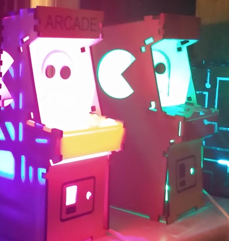 Retro Arcade Machine Mood Light - LED Desk Lamp With USB Power ...