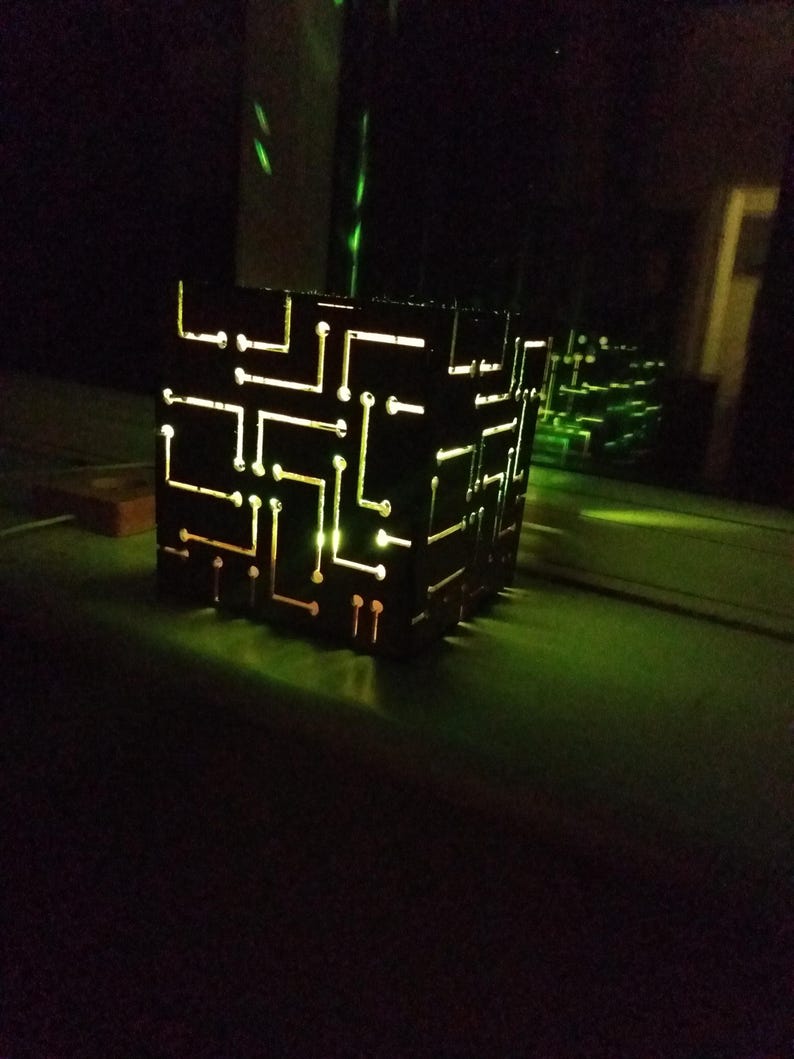 Alien Cube LED Mood Lamp Wood Remote Control Cypherpunk Futuristic ...