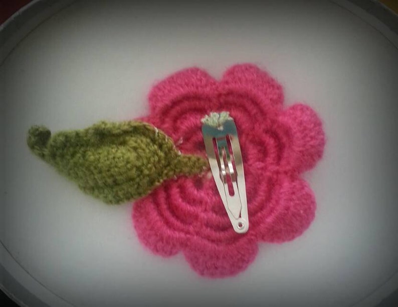 Broche con flor tejida a gancho para cabello color rosa - Etsy España