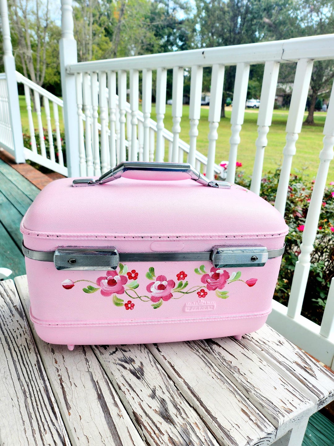 Vintage Train Case, All the Right Junk in All the Right Places ...
