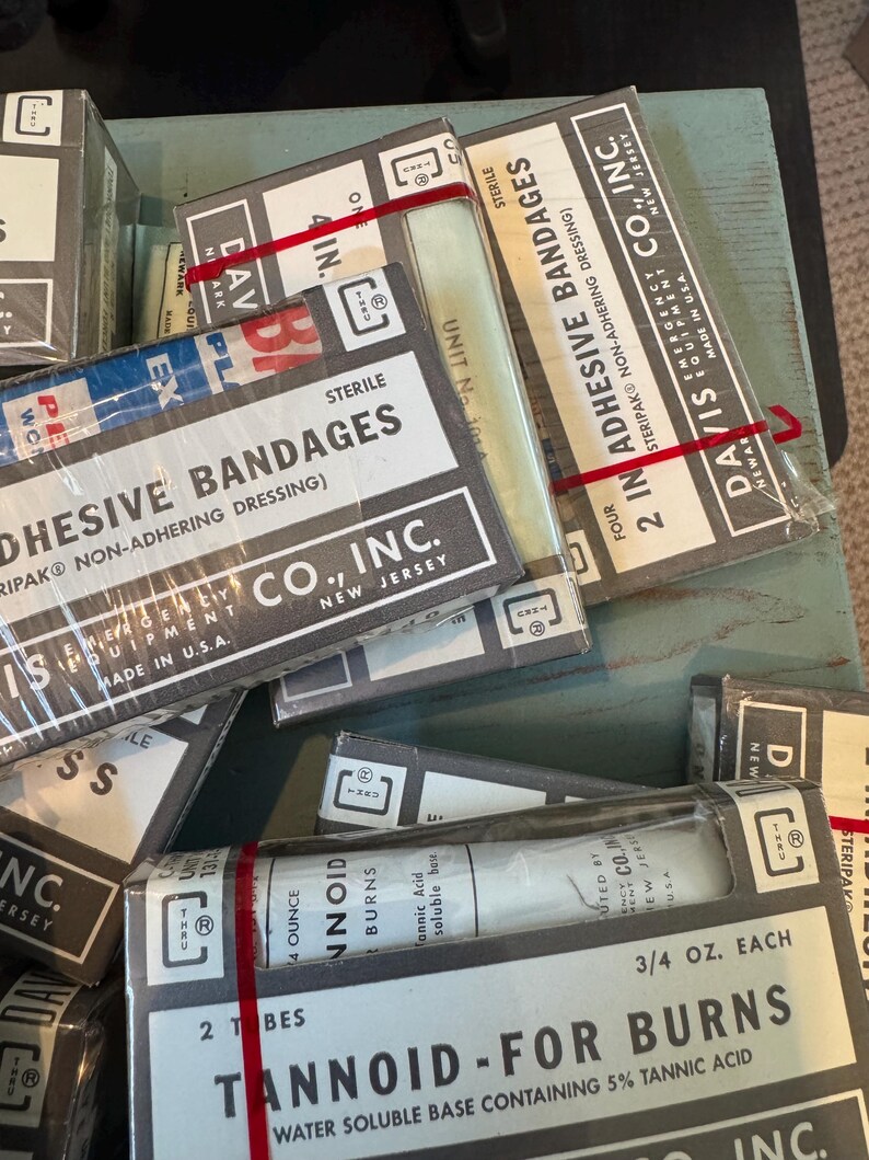 Absolutely Loaded Vintage Military Style First Aid Kit Davis Safety ...