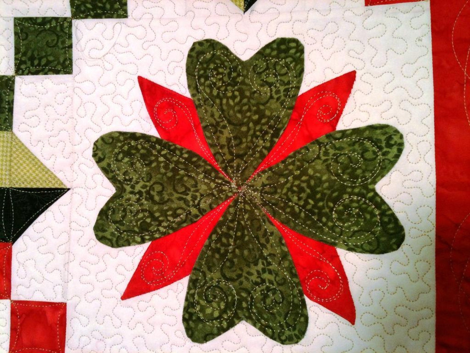 Christmas Quilt Patterns PDF Irish Chain and Applique Shamrocks Throw ...