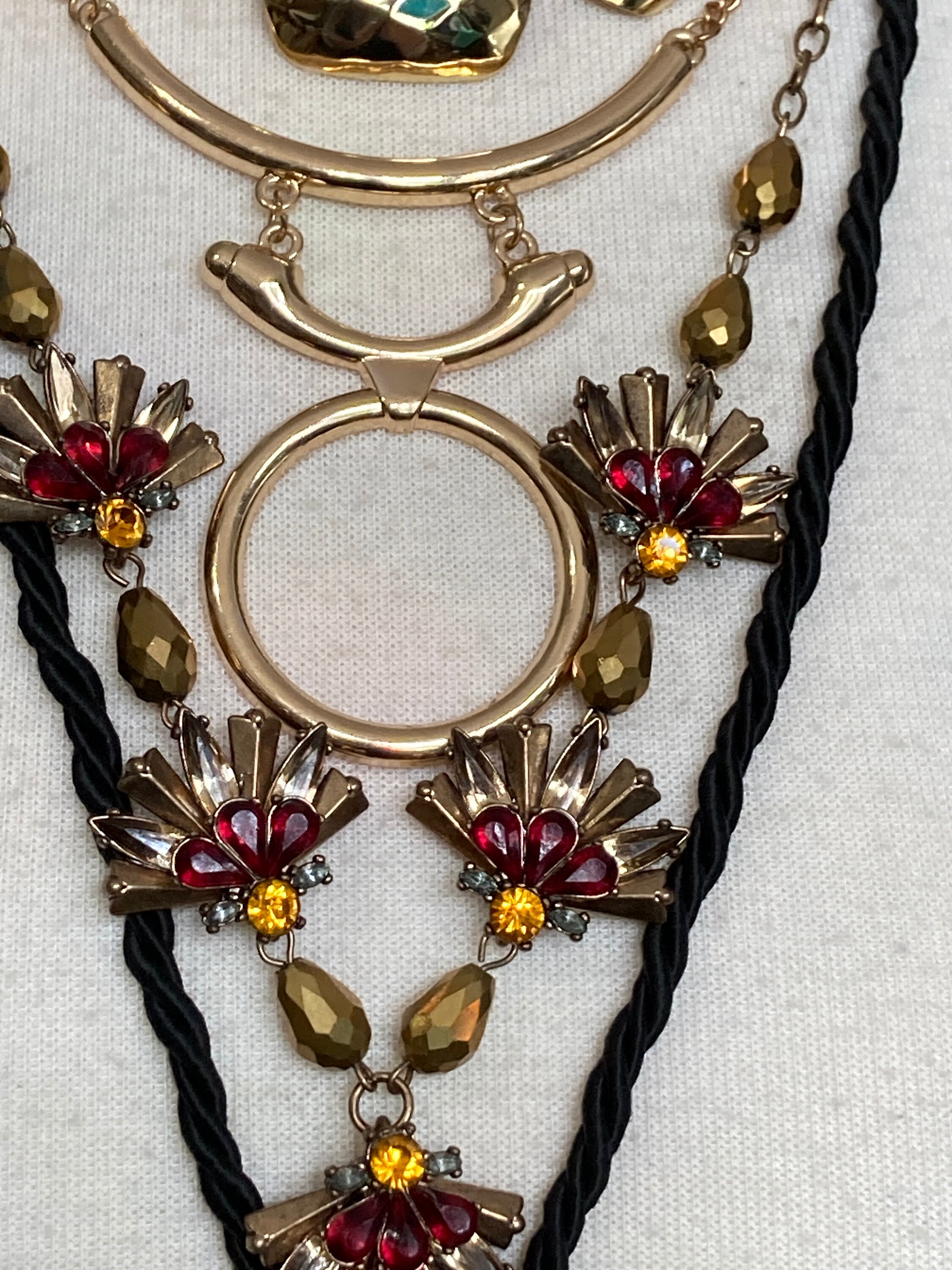 4/ Layered Necklaces/ Black, Red, and Gold Necklaces/ Necklace Lot ...
