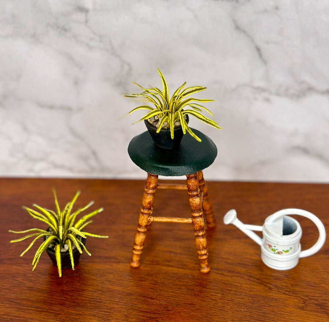 Miniature Spider Plant - Handmade ,1/12 Scale, Dollhouse Plant 1:12 ...