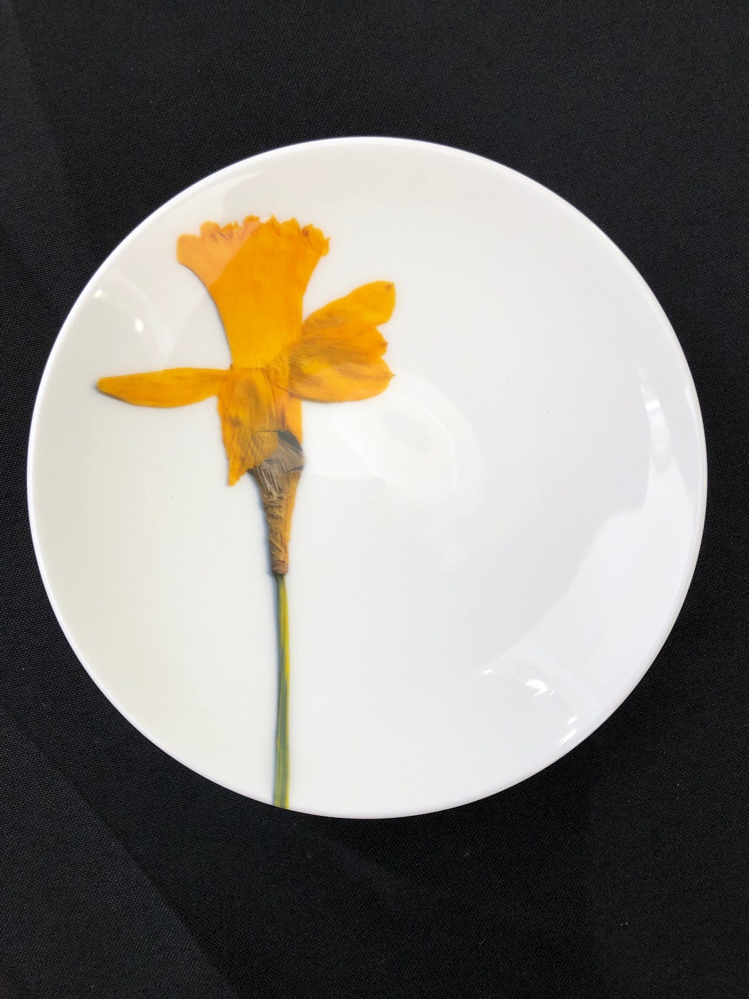 Pressed Daffodil Plates, Floral Decor, Pressed Flower Plates, Hostess ...