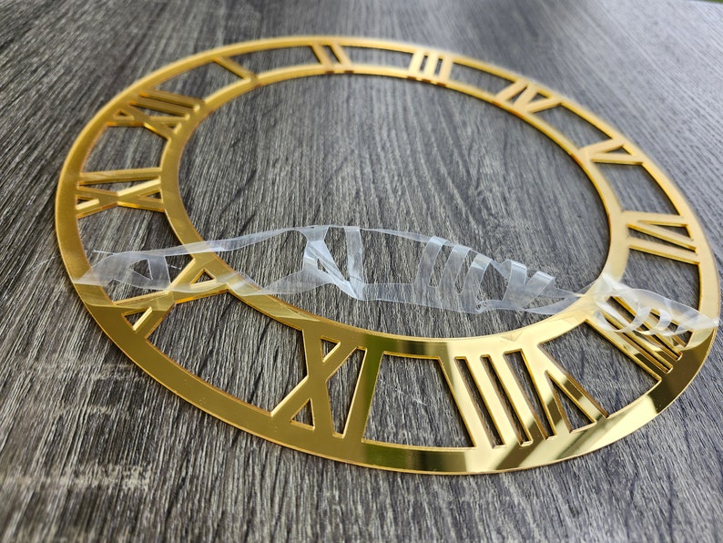 Acrylic Face Clock Mirrored Frame, Resin Epoxy Art, Wall Clock Supplier ...