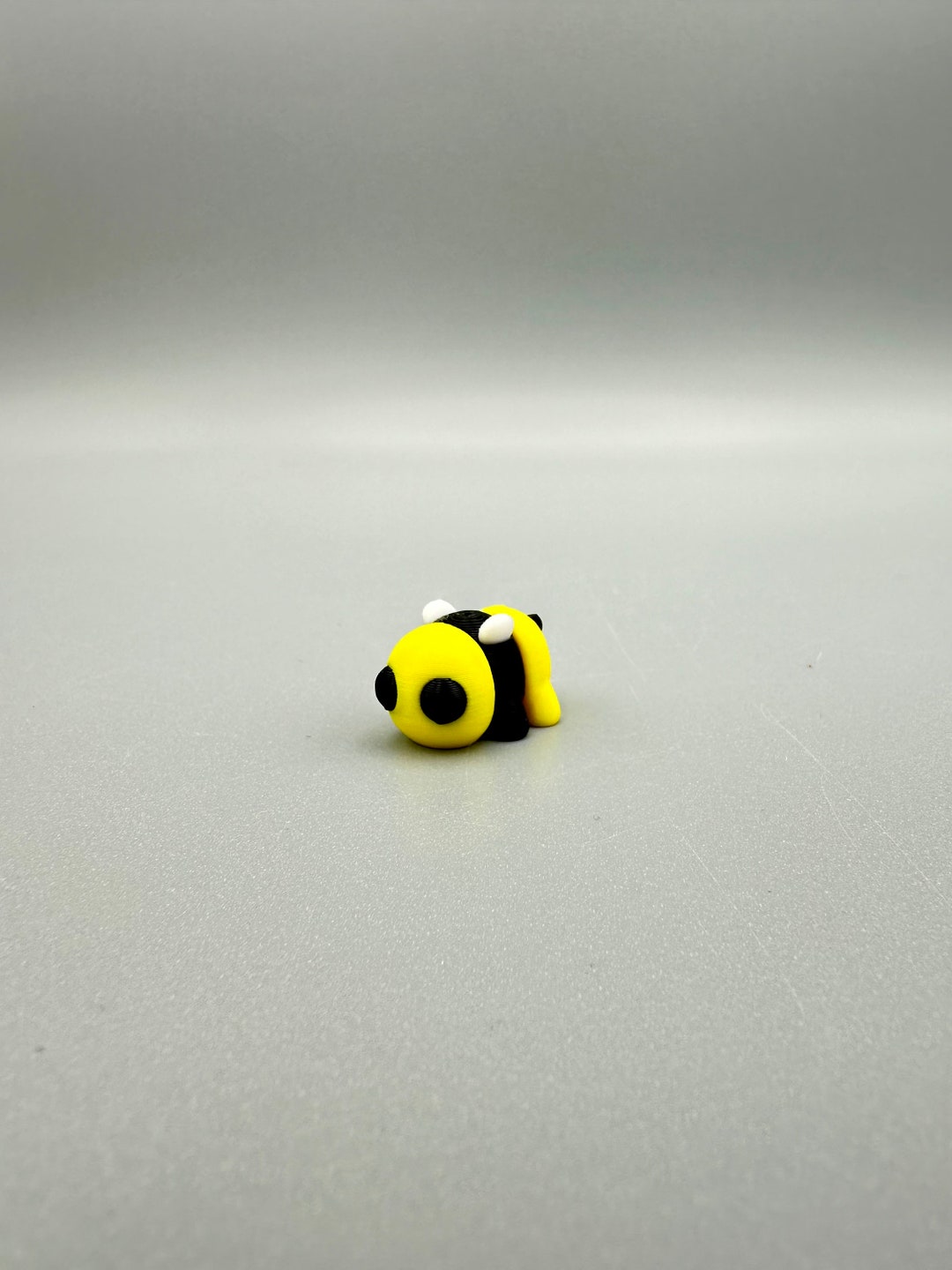 Baby Bee Fidget Toy 3D Printed Articulated Flexible Cute Pet Mini ZOU3D ...