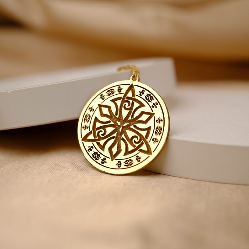 Intricate Triquetra Celtic Knot Necklace Symbol of Unity and Protection - Etsy
