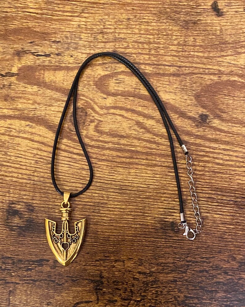 1pc Jojos Bizarre Adventure Arrow Pendant and 19 Necklace Cosplay Anime ...