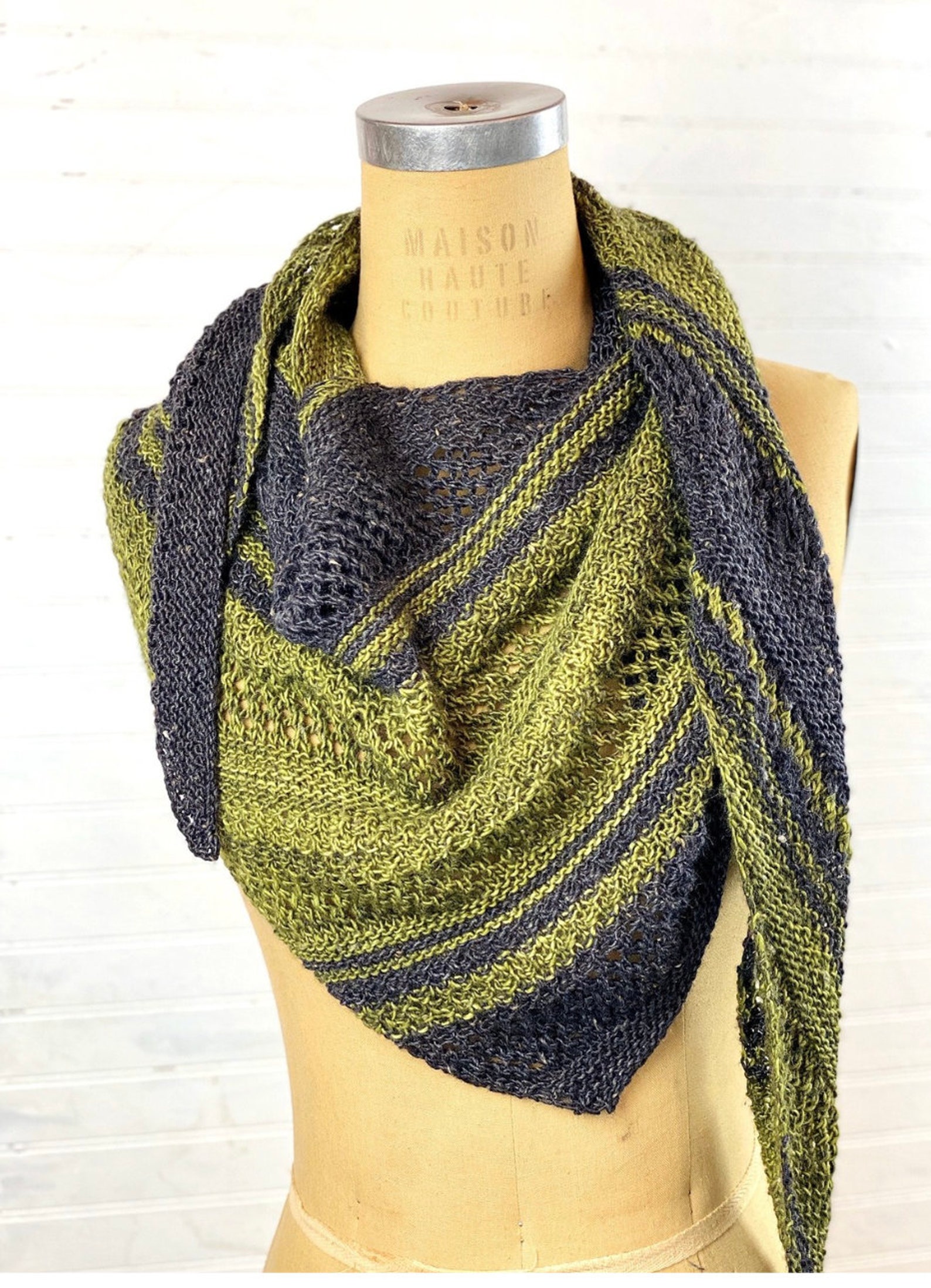 Vivid Valentine Knit Boomerang Scarf Pattern - Etsy Canada