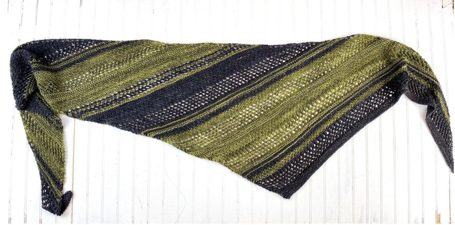 Vivid Valentine Knit Boomerang Scarf Pattern - Etsy Canada