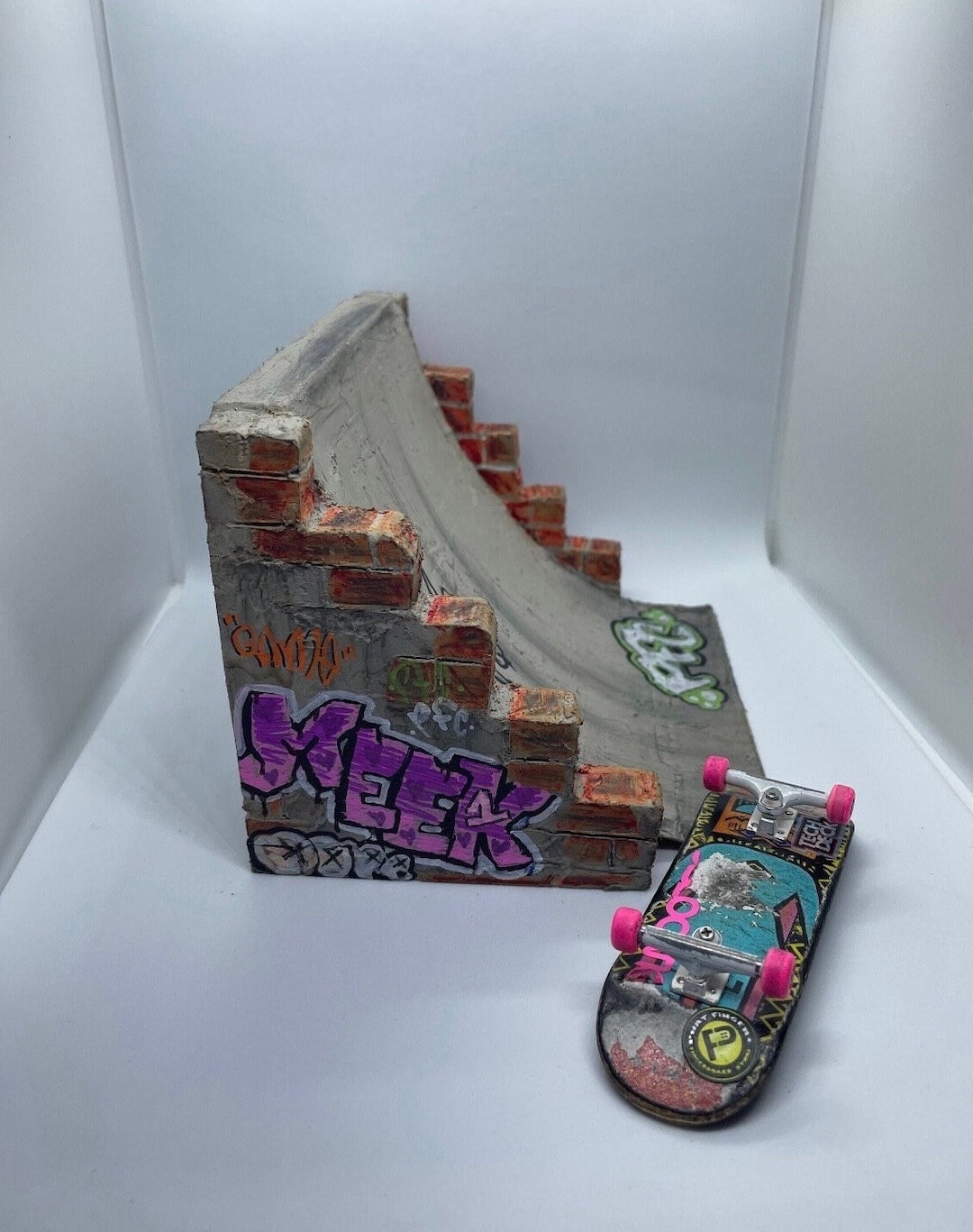 Fingerboard Brick Quarter Pipe - Fingerboard Ramps, Fingerboard ...