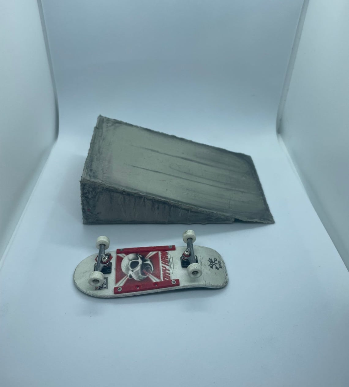 Fingerboard DIY Street Kicker - Fingerboard Obstacles, Fingerboard ...