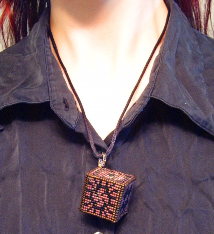 Beadwoven Puzzle Box Pendant - Etsy