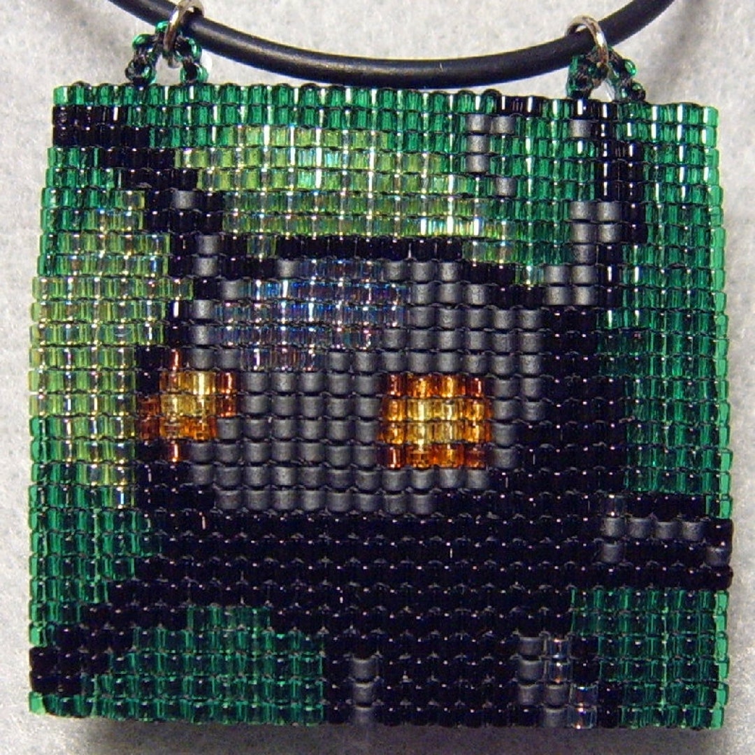 Shadow Portrait, a Kh-inspired Necklace - Etsy