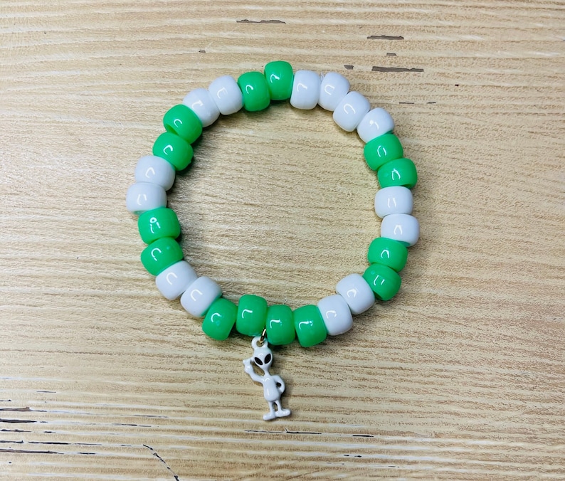 Alien Beaded Bracelets - Etsy