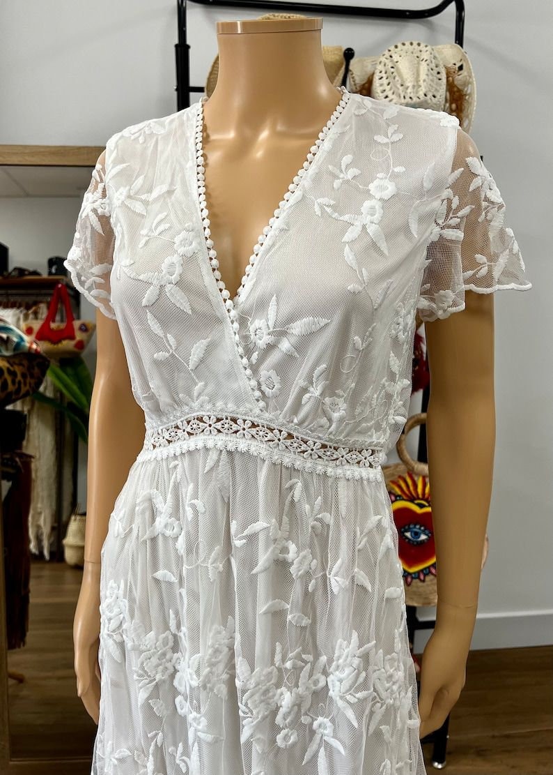 Robe longue blanche bohème en dentelle, broderie florale faite main ...