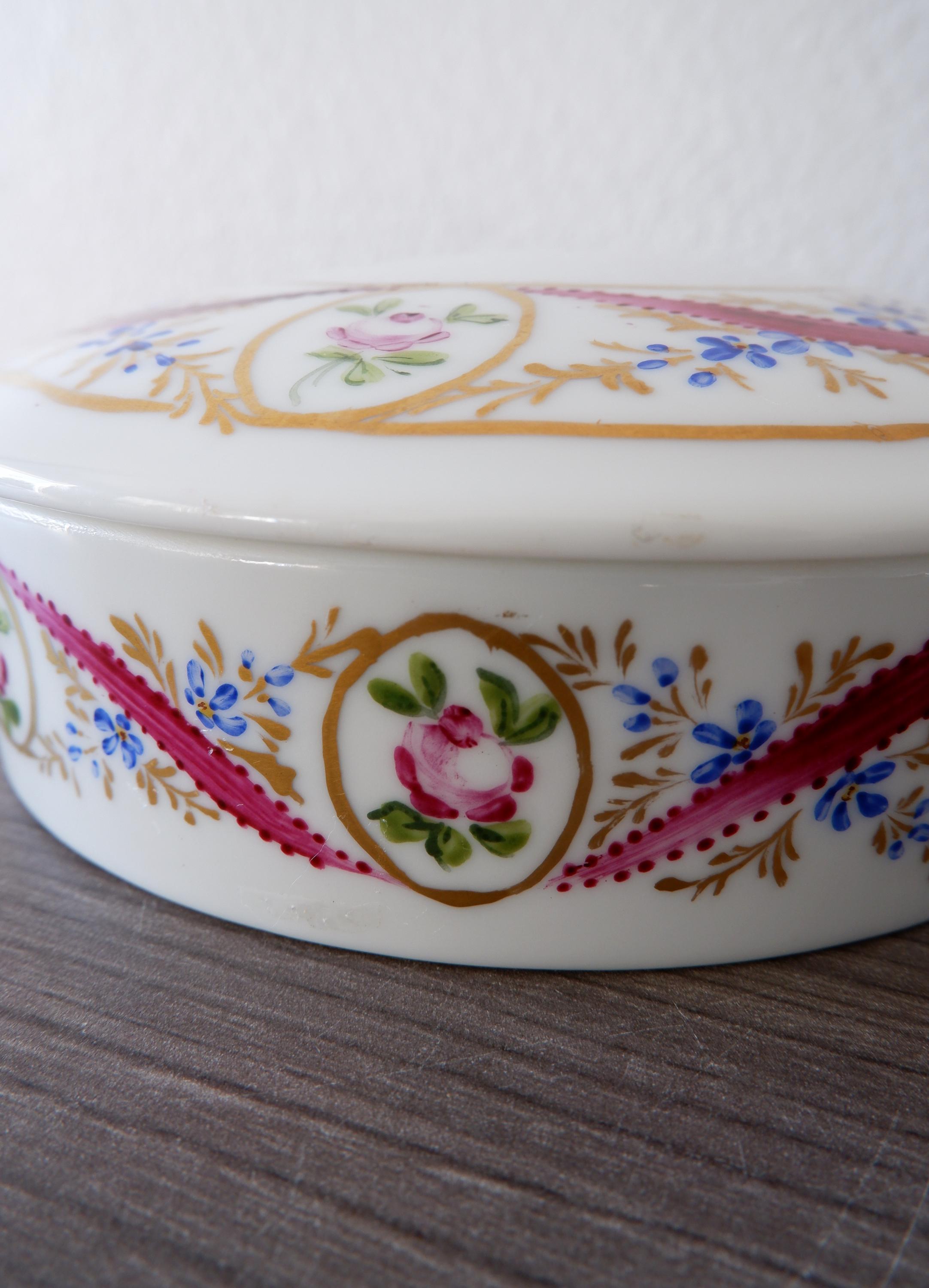 Vintage Flower Box, Handpainted Floral Porcelain Trinket Box, Fine Bone ...