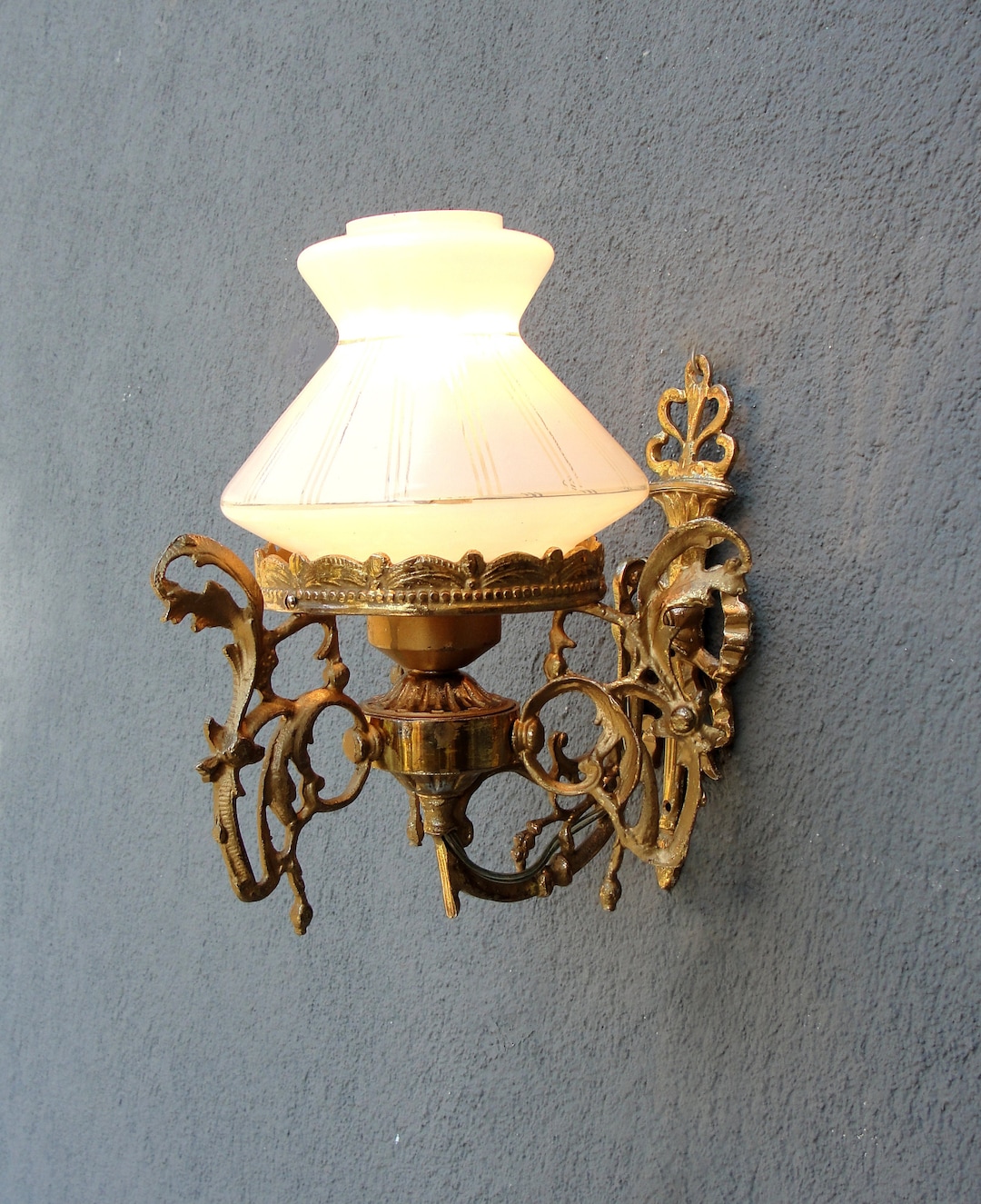 One Wall Sconce, Victorian Brass Sconce, Vintage Brass Colonial Wall ...