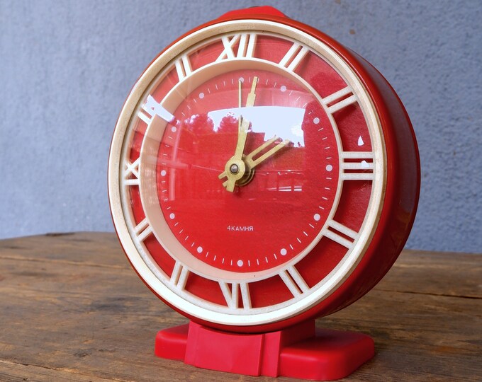 Vintage Red Alarm Clock, Soviet Clock, Wind up Alarm Clock Working ...