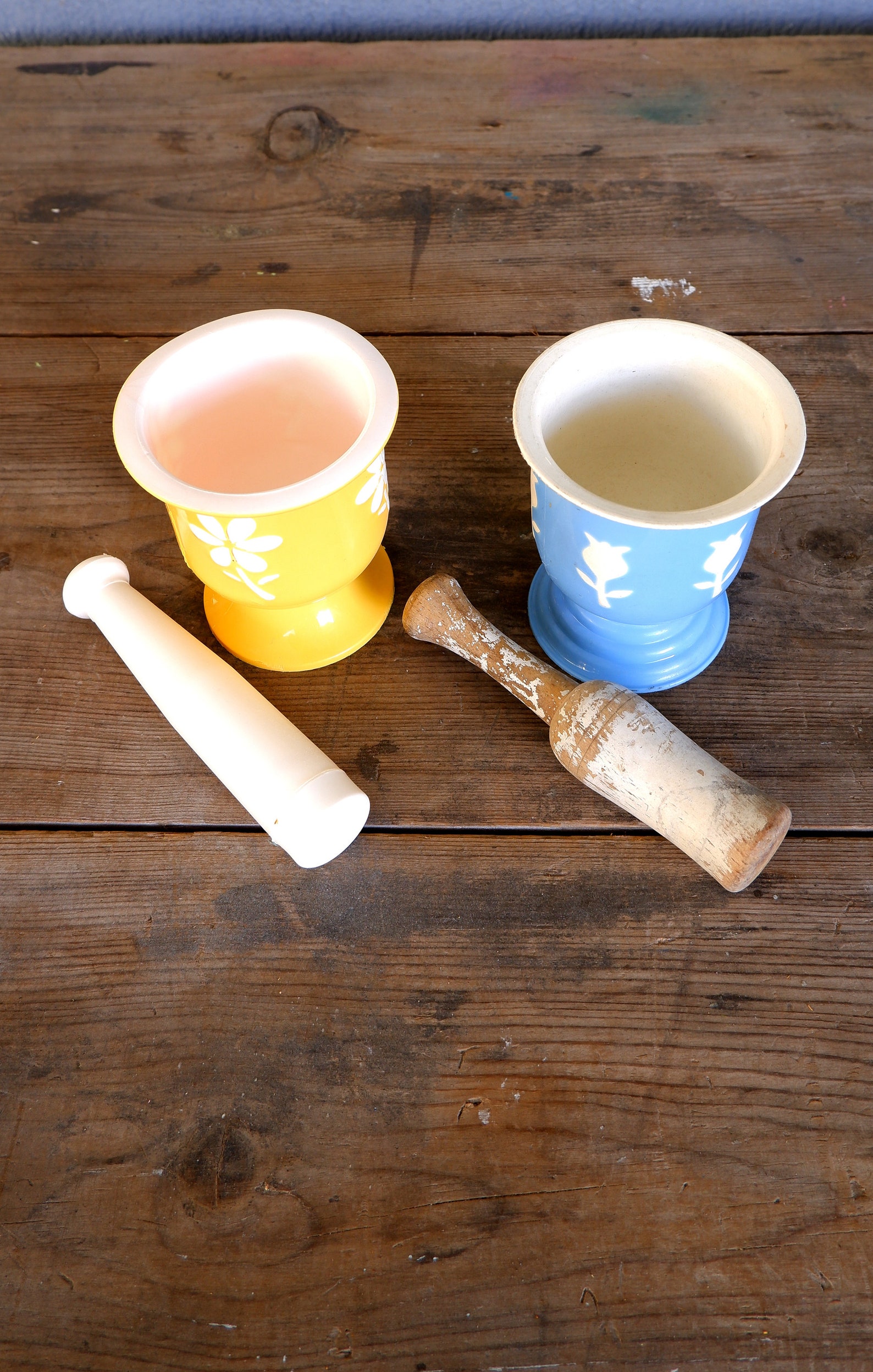 Retro Plastic Pestle and Mortar Set: 1960s Kitsch Kitchen Decor - Etsy