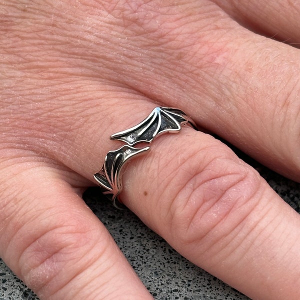 Bat Ring - Etsy