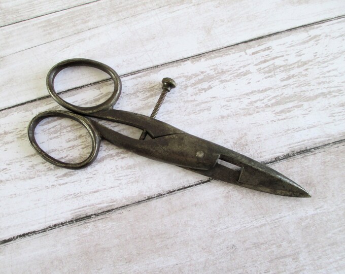 Pair of Vintage Howard Bros Adjustable Buttonhole Scissors - Etsy