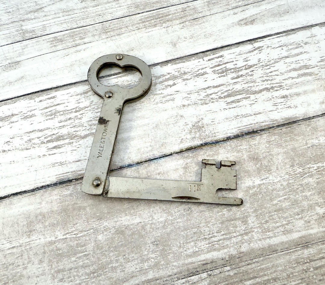 Vintage Yale and Towne Folding Skeleton Key - Etsy