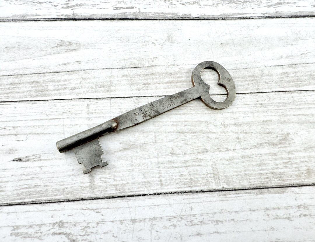 Vintage the Graham Mfg Co. Skeleton Key - Etsy