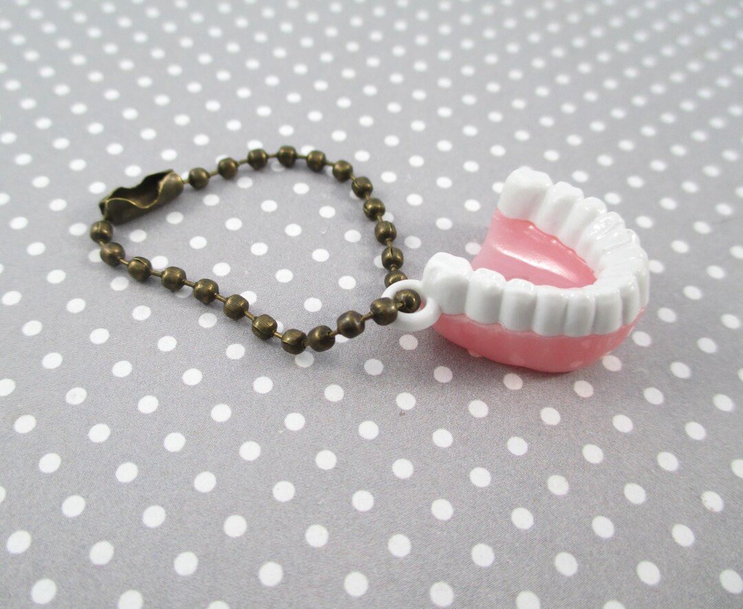 Little Vintage Denture / Teeth Charm Key Chain - Etsy