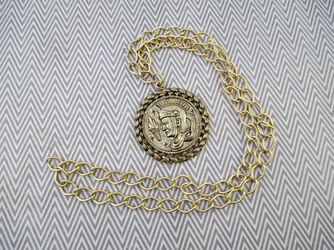 Vintage Gold Toned Knight Medallion Necklace - Etsy