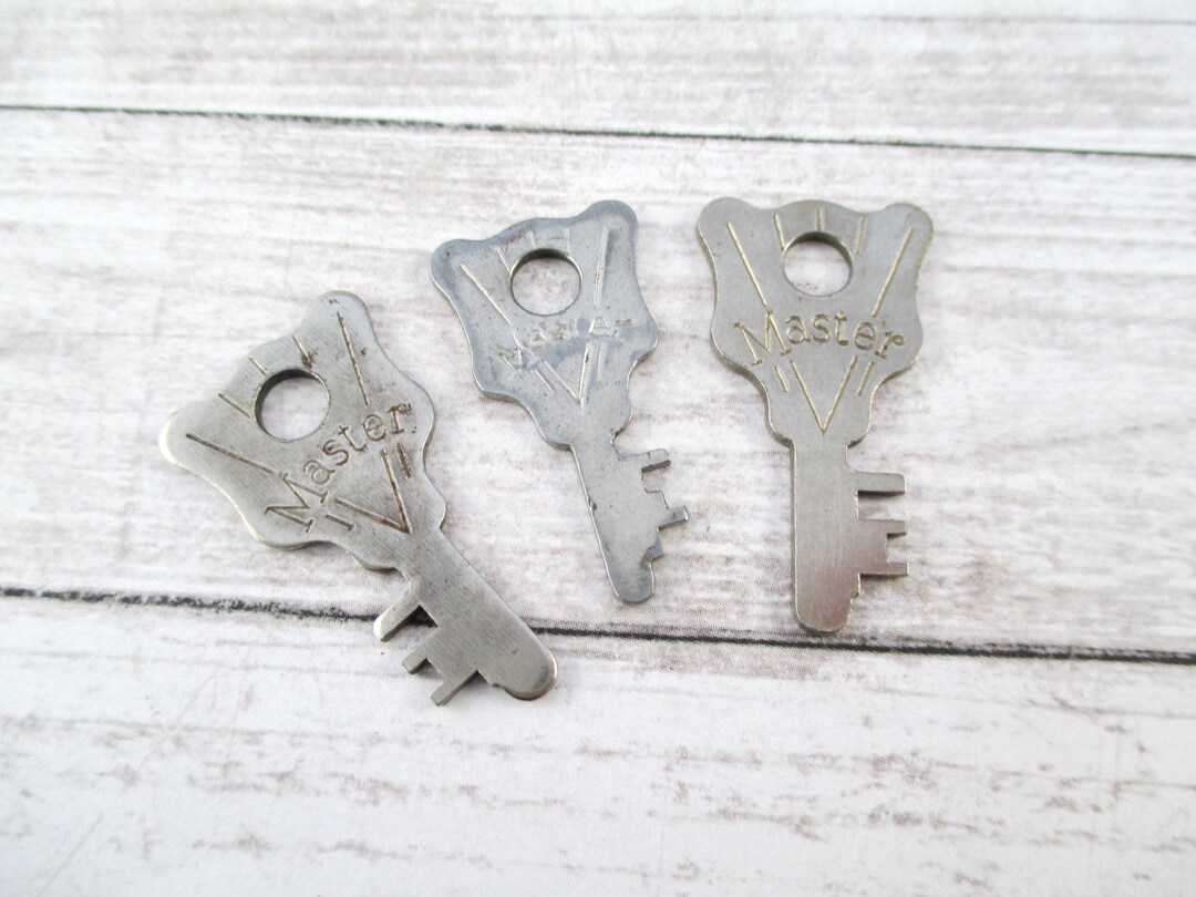 Three Vintage Master Lock Keys - Etsy