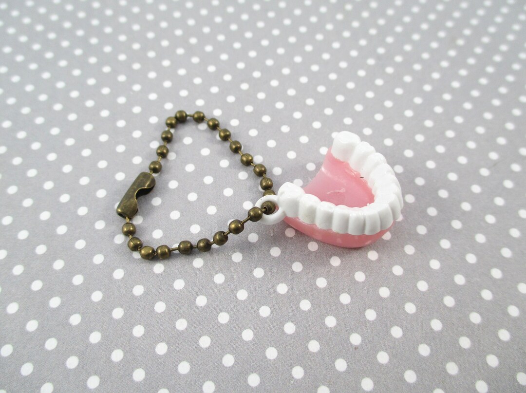 Little Vintage Denture / Teeth Charm Key Chain - Etsy