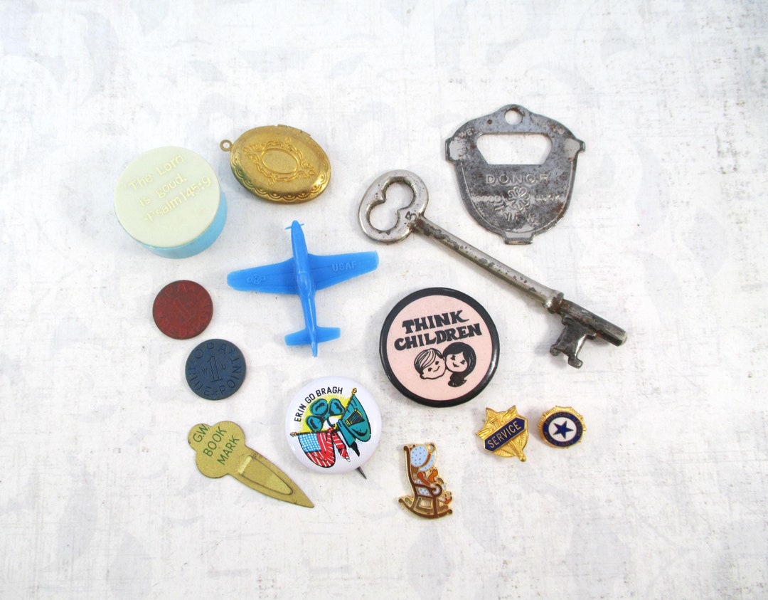 Vintage Junk Drawer Lot Found Objects R1 - Etsy