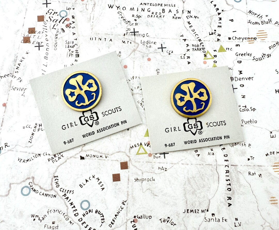 Pair of Vintage Girl Scout Trefoil World Association Pins - Etsy