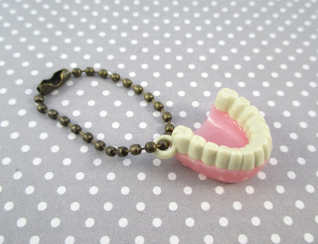 Little Vintage Denture / Teeth Charm Key Chain - Etsy