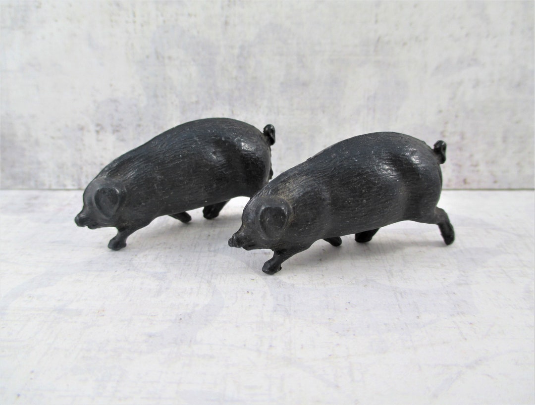 Pair of Vintage Cast Metal Lead Pigs - Etsy