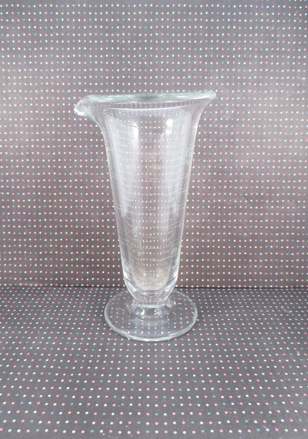 Little Vintage Glass Graduated Laboratory Beaker - 2 Ounces - Etsy