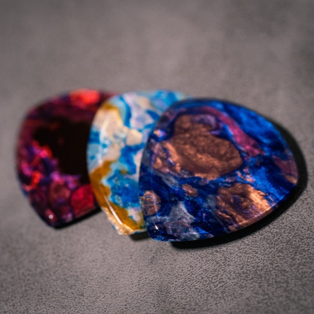 Retro Art Gallery Style Fantasy Colorful Plectrum, Guitar Plectrum ...
