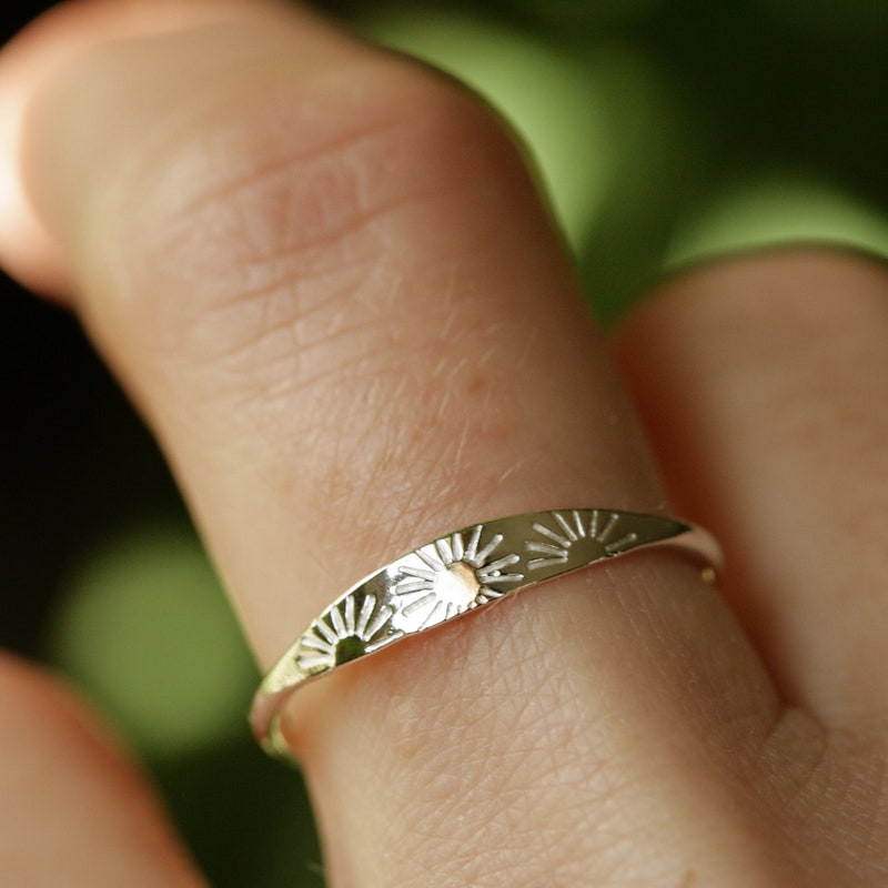 Sun Signet Ring - Etsy