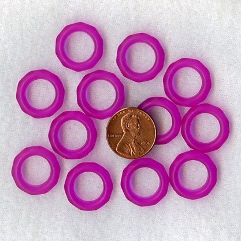 Magenta Necklace - Etsy