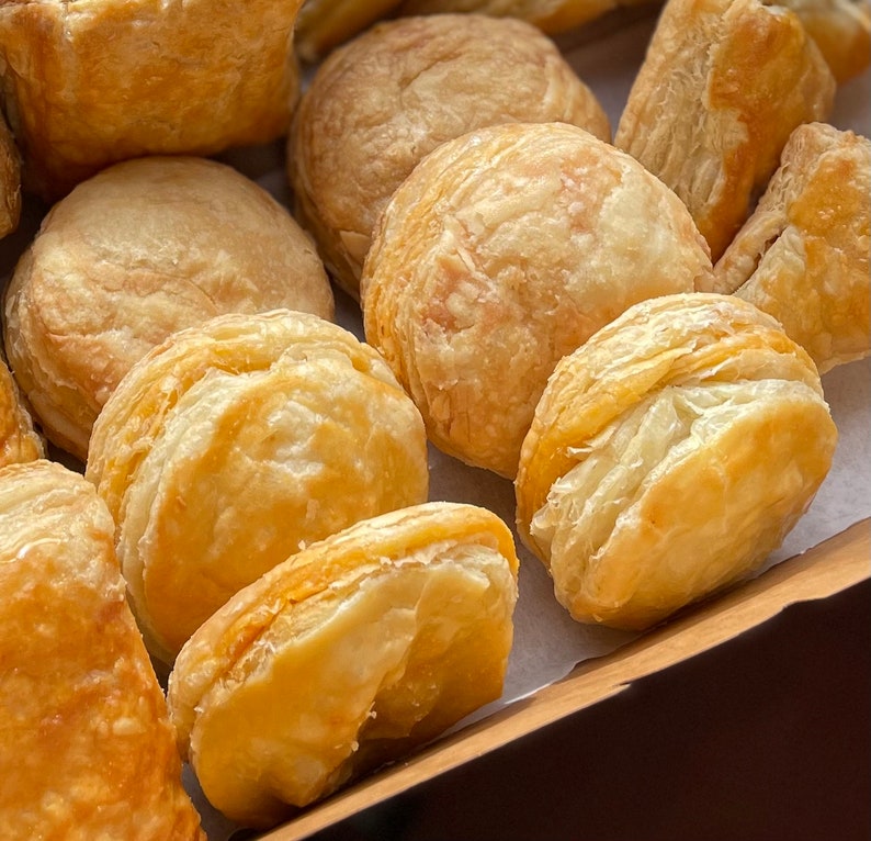 Cuban Pastelitos: Guava, Cheese, Meat Filled Pastries - Etsy