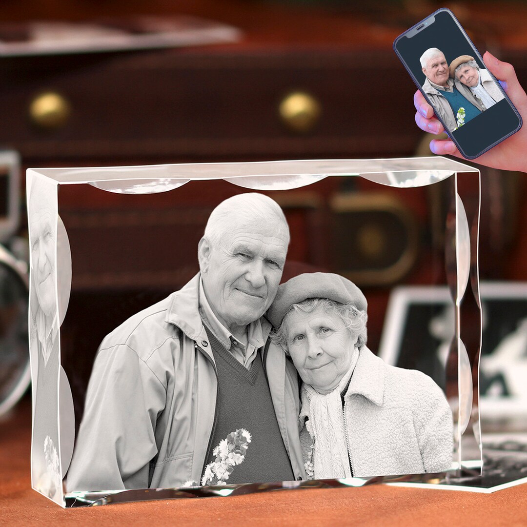 Custom Photo 3D Laser Crystal | Etched Photo in A Patterned Crystal ...