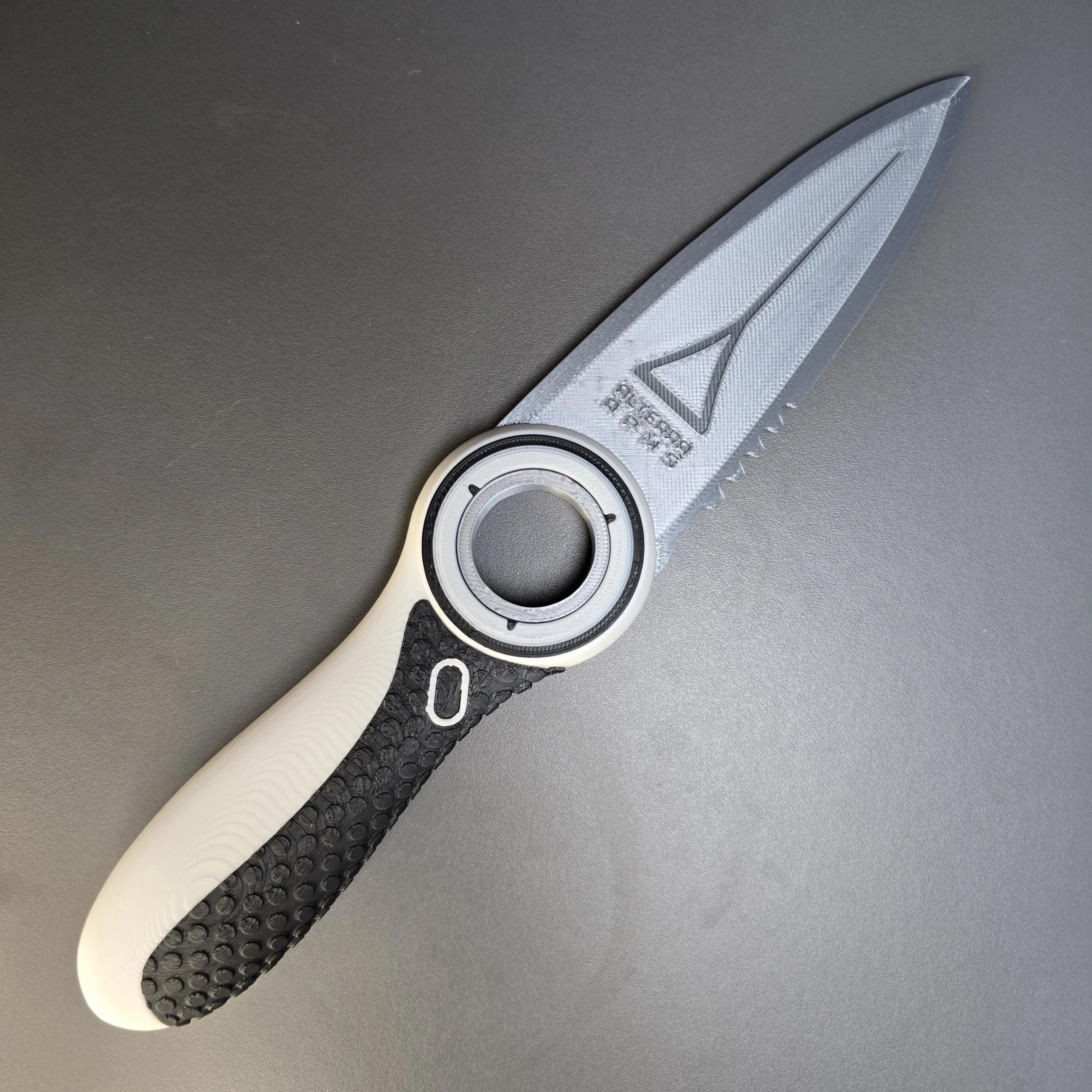 Subnautica Cosplay Prop | Game-inspired Display Item | Handmade Sci-fi ...