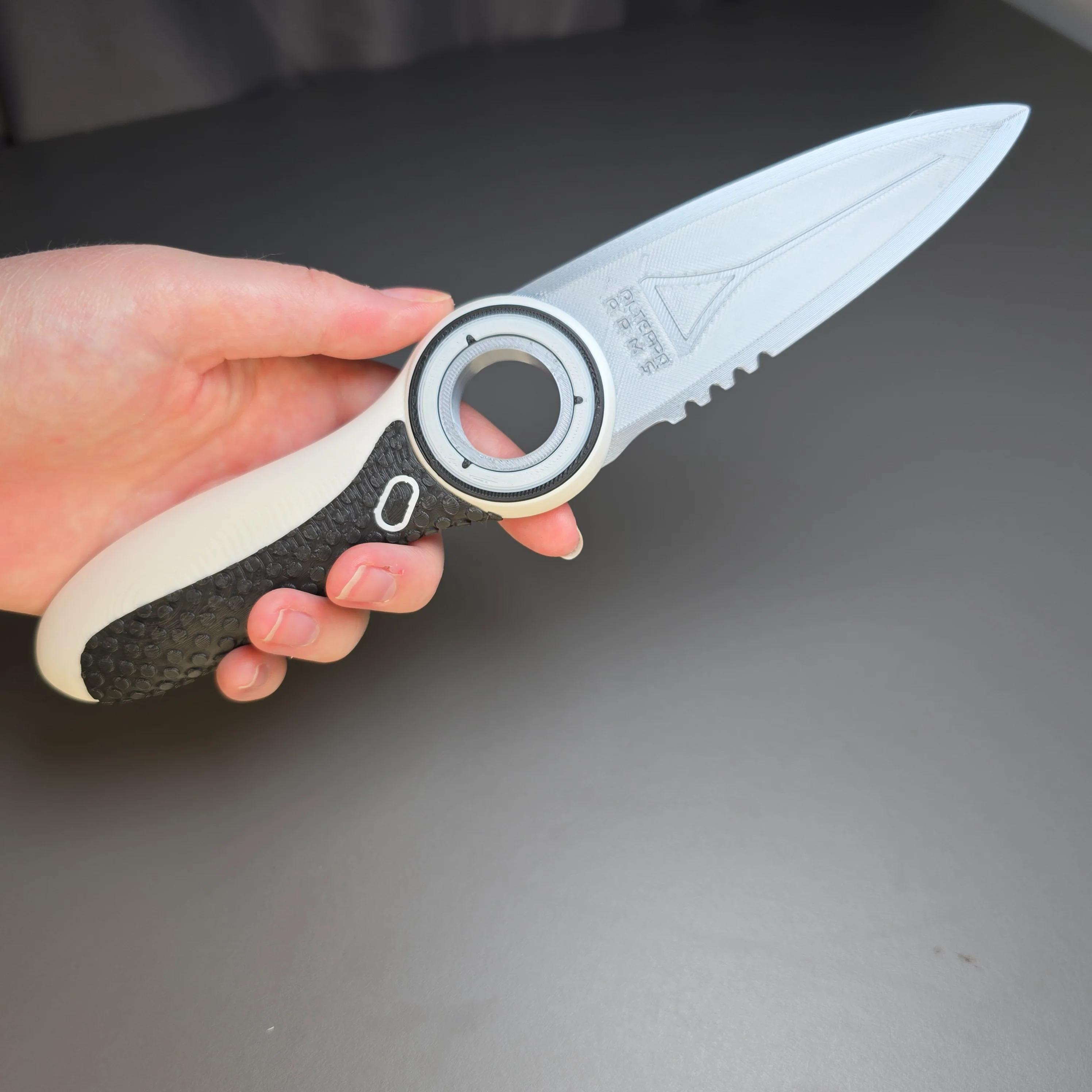 Subnautica Cosplay Prop | Game-inspired Display Item | Handmade Sci-fi ...